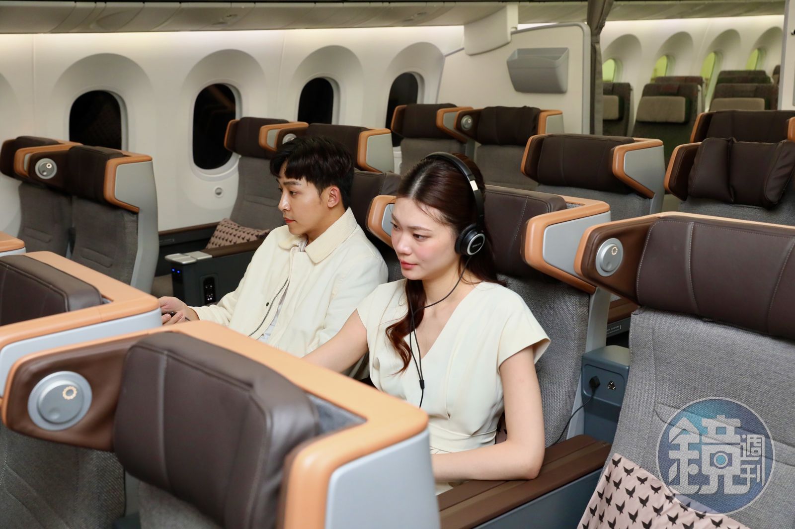 長榮航全新豪華經濟艙亮相 椅距業界最寬規格類商務艙