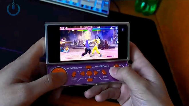 Sugar Cubes Elite N97, la console handheld che omaggia il canto del ...