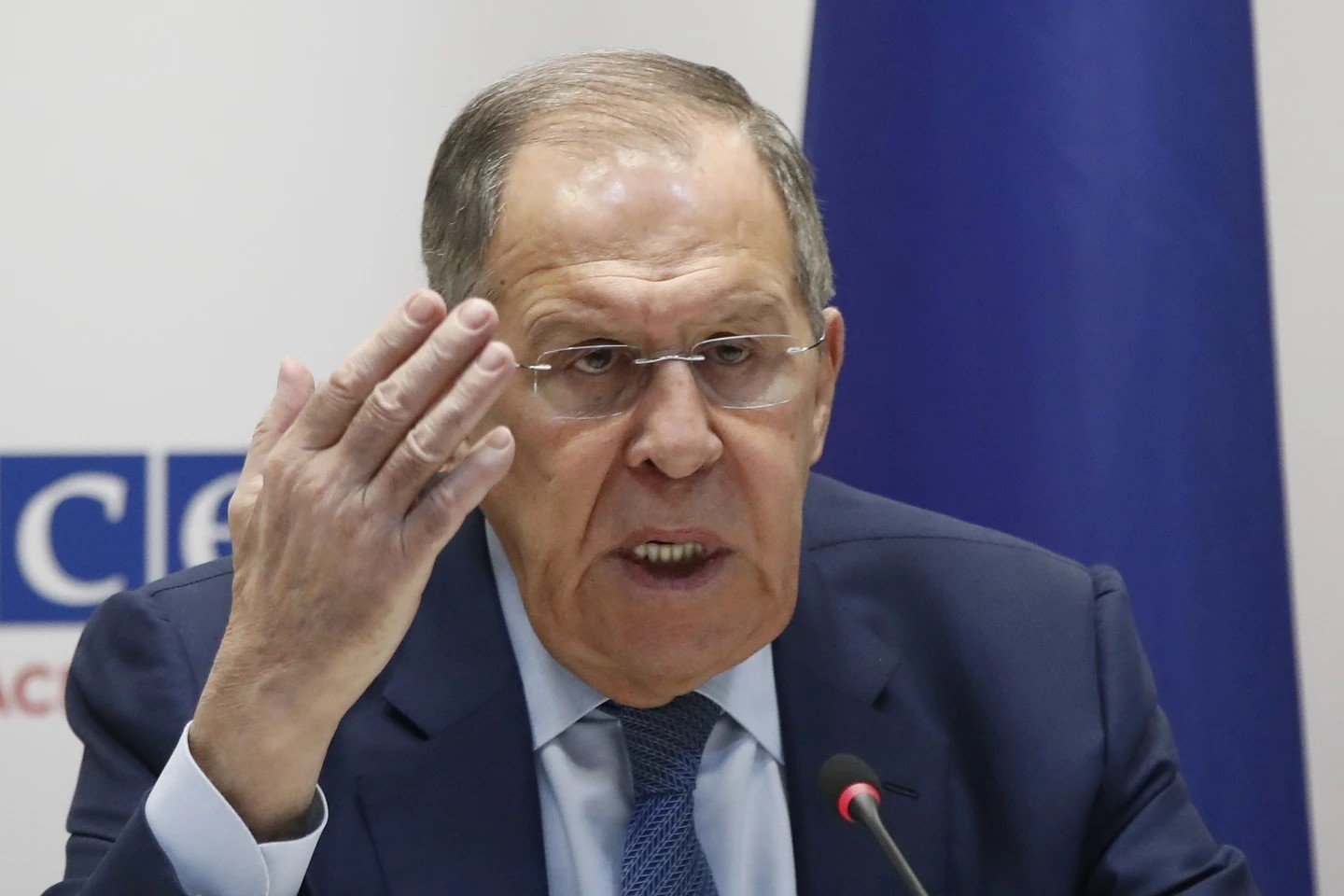 Λαβρόφ: «Ο Τραμπ καταλαβαίνει πολλά περισσότερα για τον πόλεμο στην ...