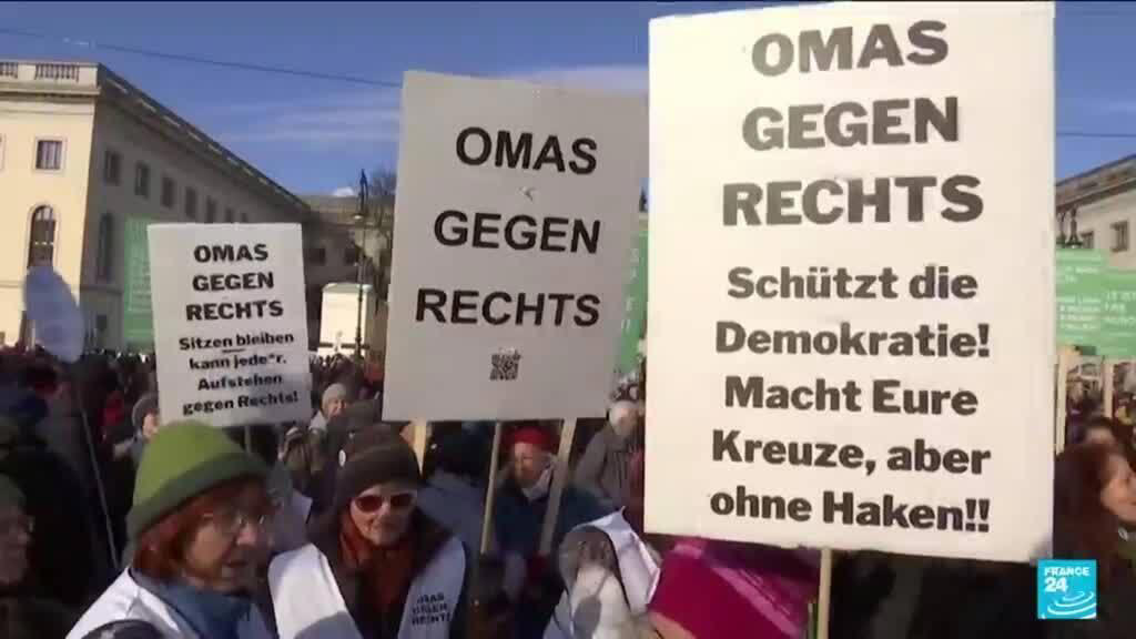 Tens of thousands demonstrate against far right in Germany Tens of thousands demonstrate against far right in Germany