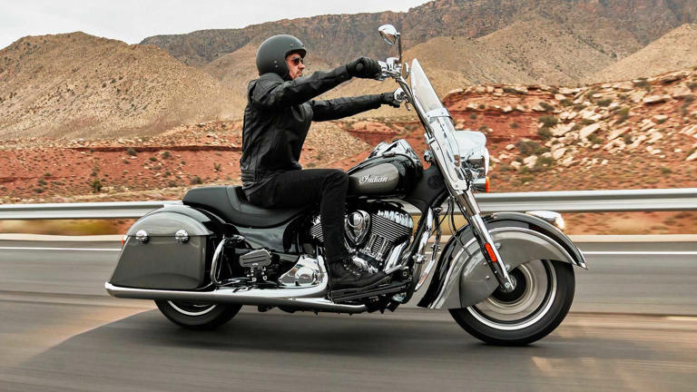 10 Cruisers That Marry Muscle Bike Power With Long-Distance Comfort