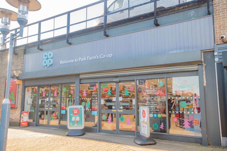 UK high street struck fresh blow as major supermarket to close 'beloved ...