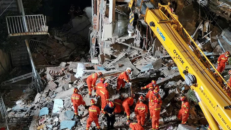 Building collapse kills 10, injures eight in Egypt