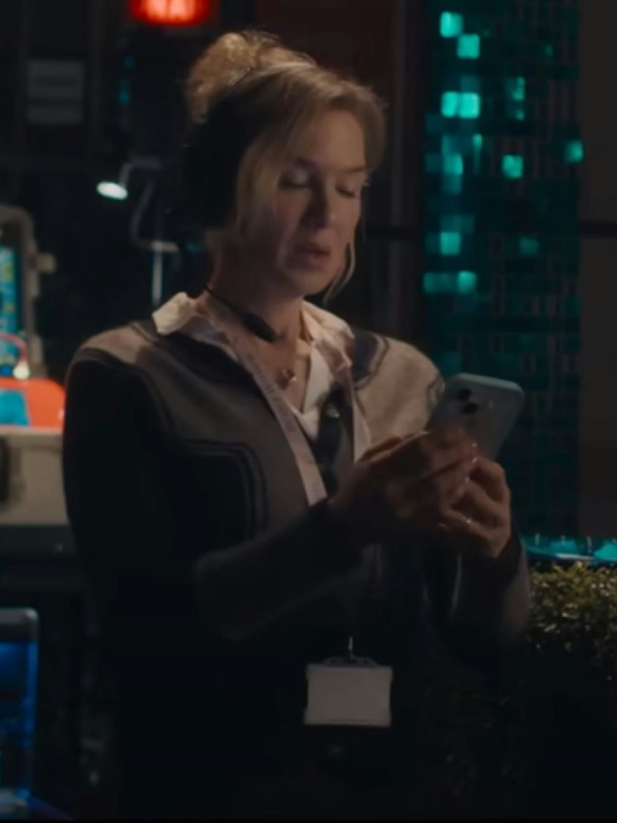 Bridget Jones’ Wardrobe Is Surprisingly Chic—Here’s Where To Shop Her ...