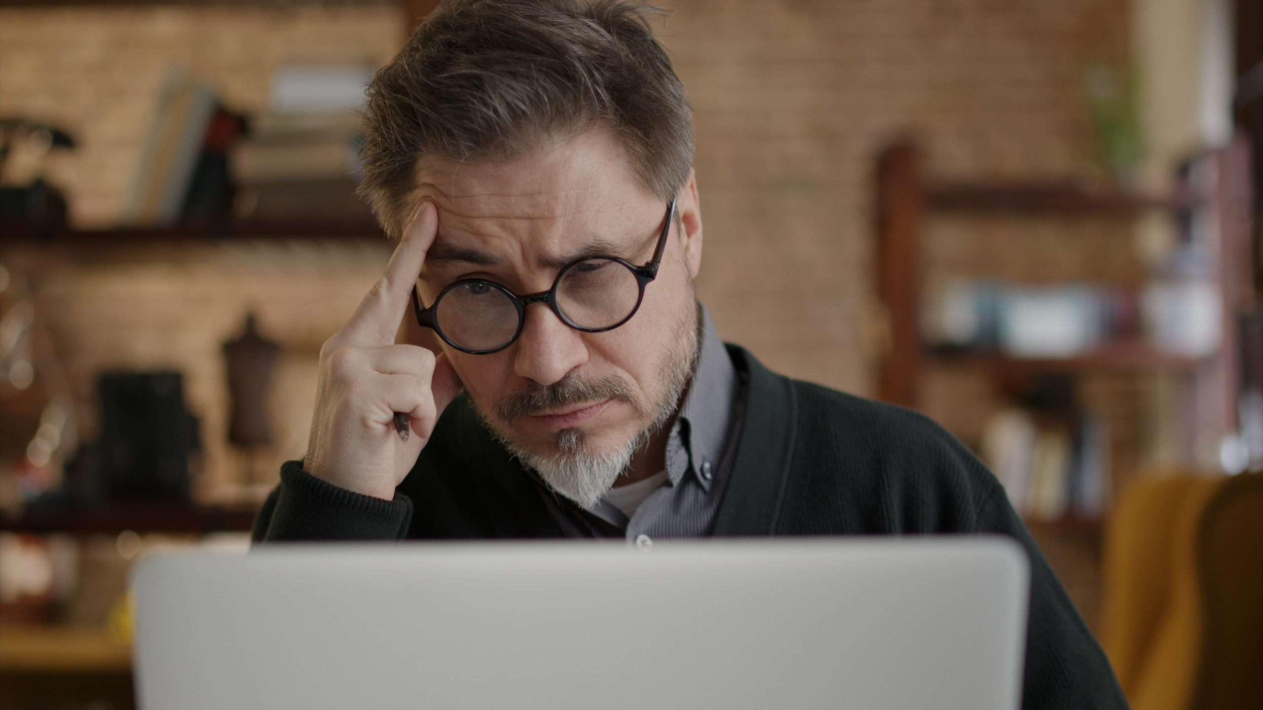 The signs of a high IQ: How many do you have?