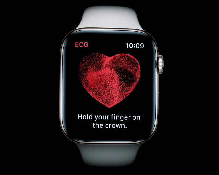 Track Blood Pressure on the Go With This Simple Apple Watch Feature