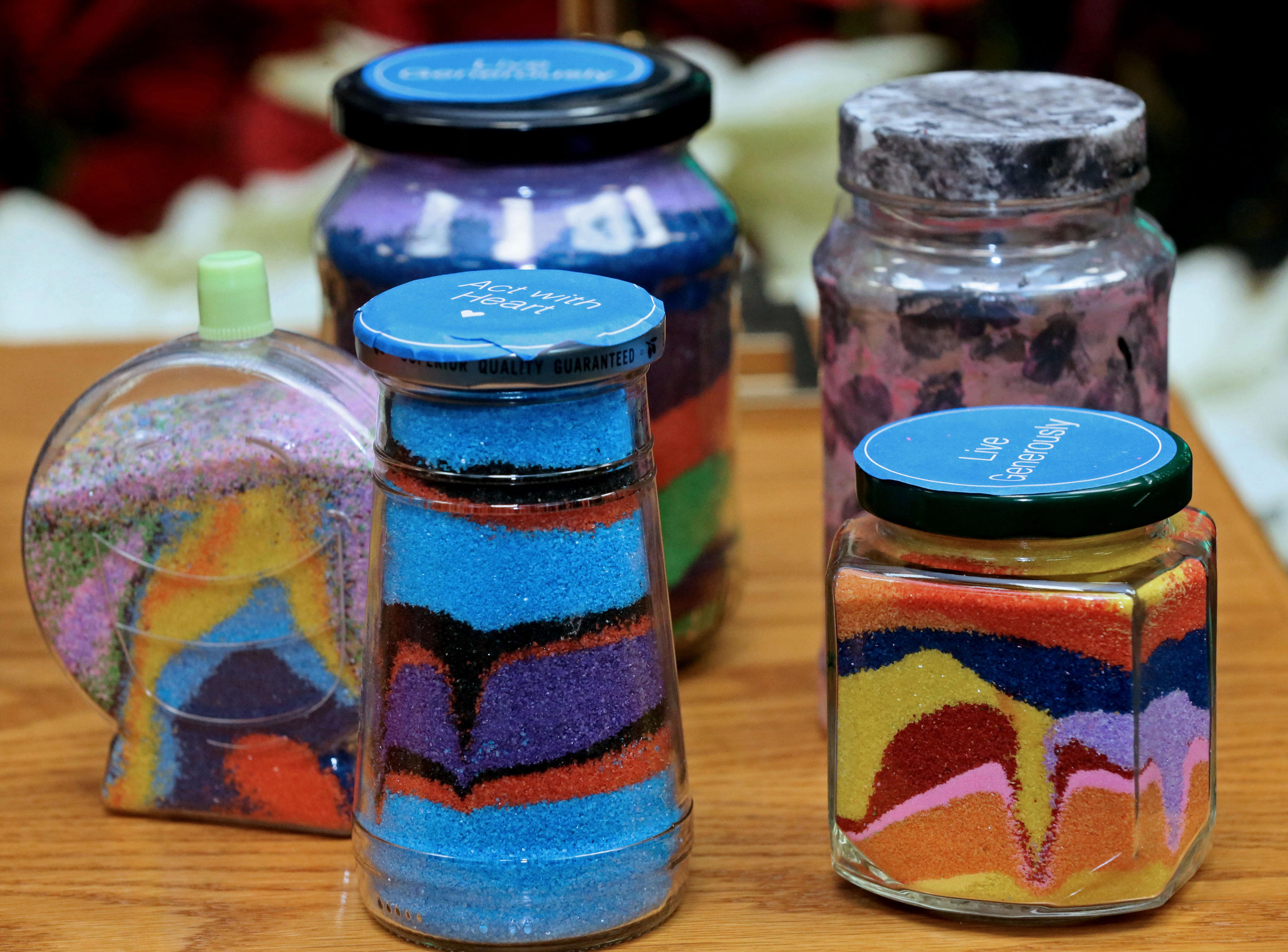 This Milwaukee neighborhood group wants your empty glass jars. There's ...