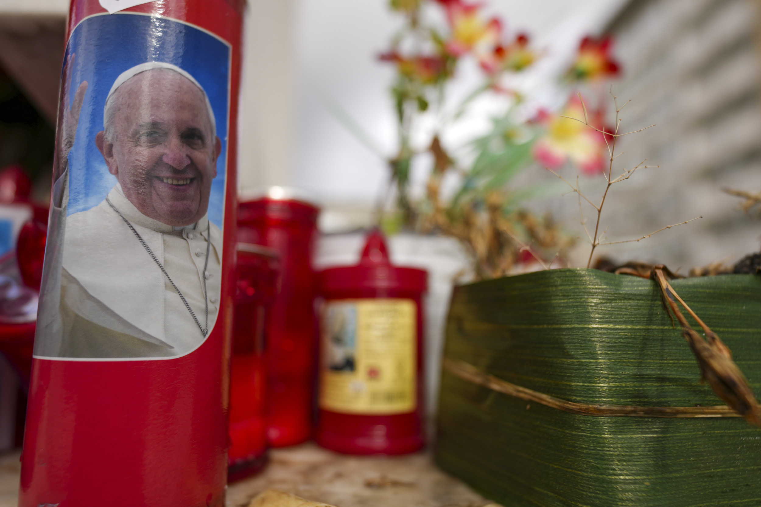 'Complex' Infection Keeps Pope in Hospital