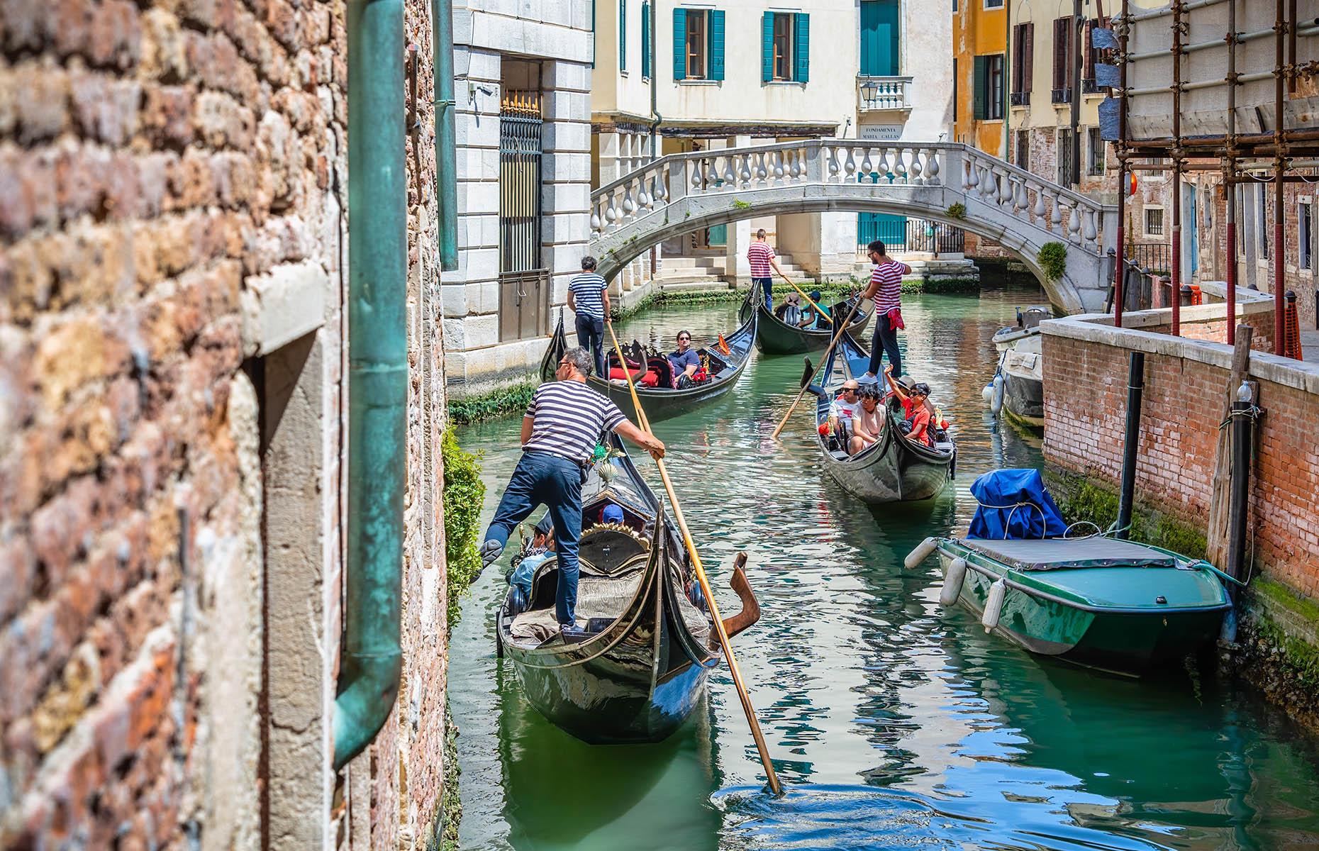 The most overrated tourist traps in the world, ranked