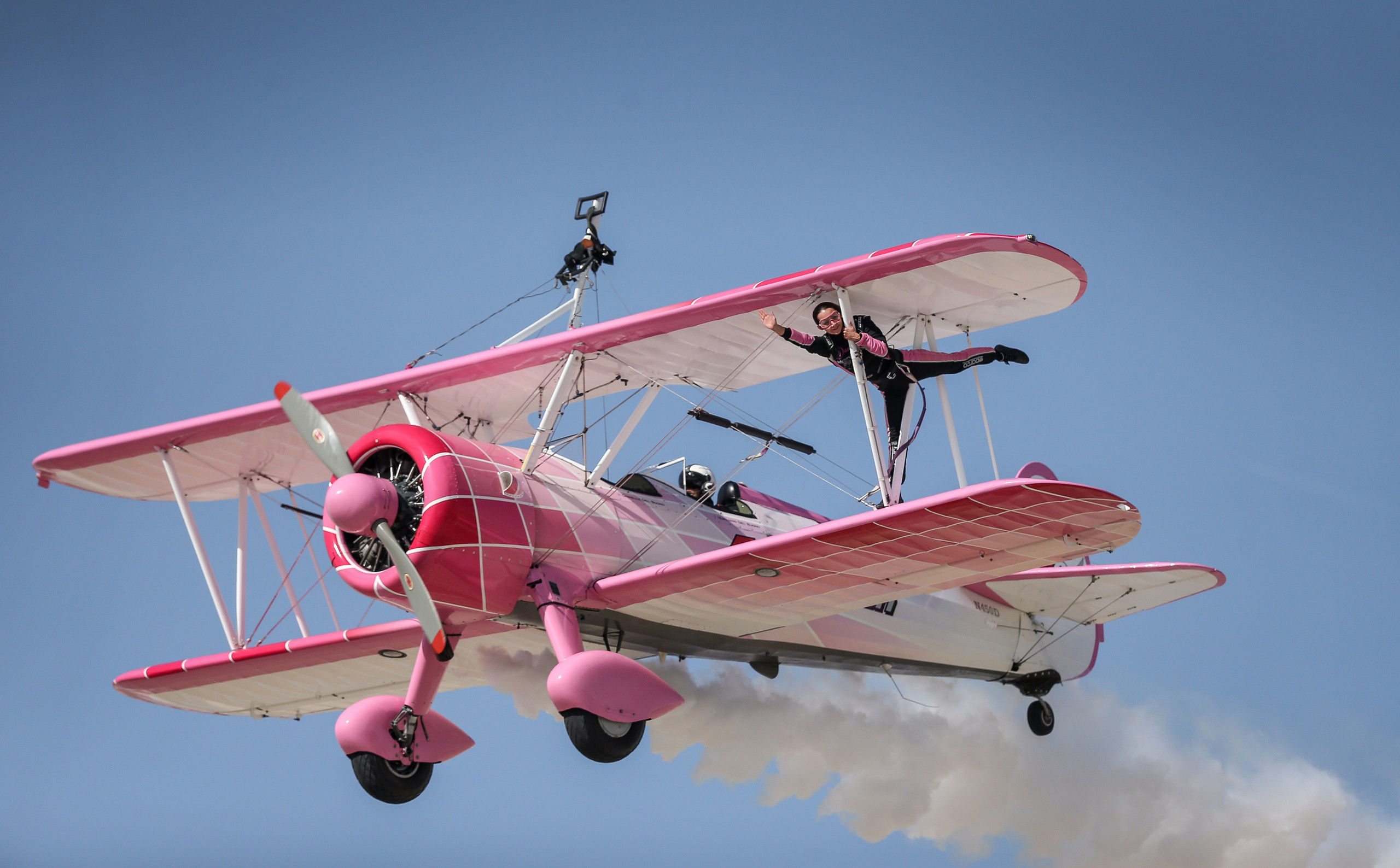 The brave pioneers of wing walking