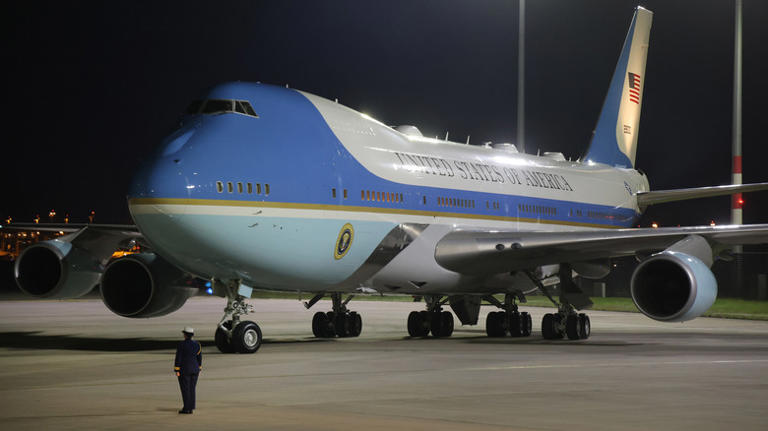 Air Force One: 12 Amazing Facts And Features Of The Presidential Aircraft