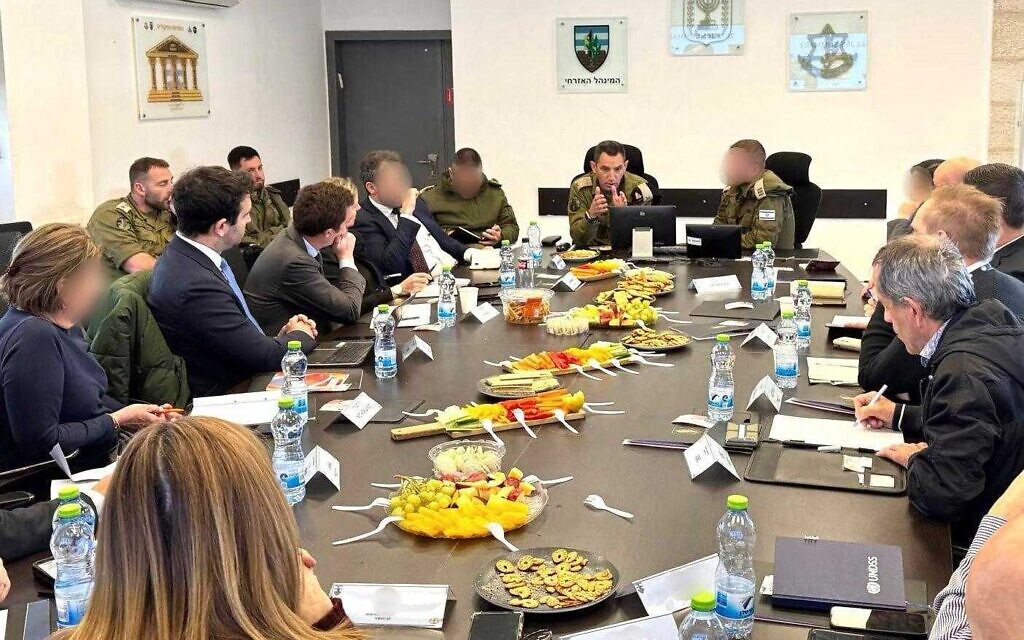 Israeli official meets with foreign diplomats, international agencies ...