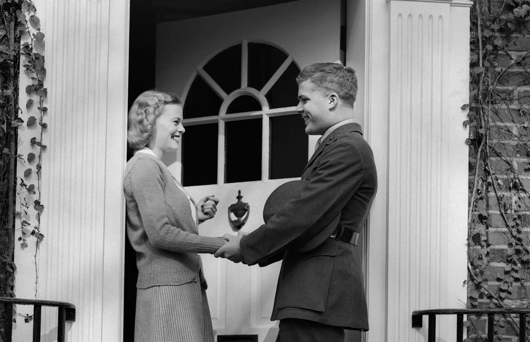 Vintage Images Show What American Home Life In The 1940s Was REALLY Like