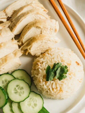 How to Cook Steamed Rice (Using Rice Cooker)