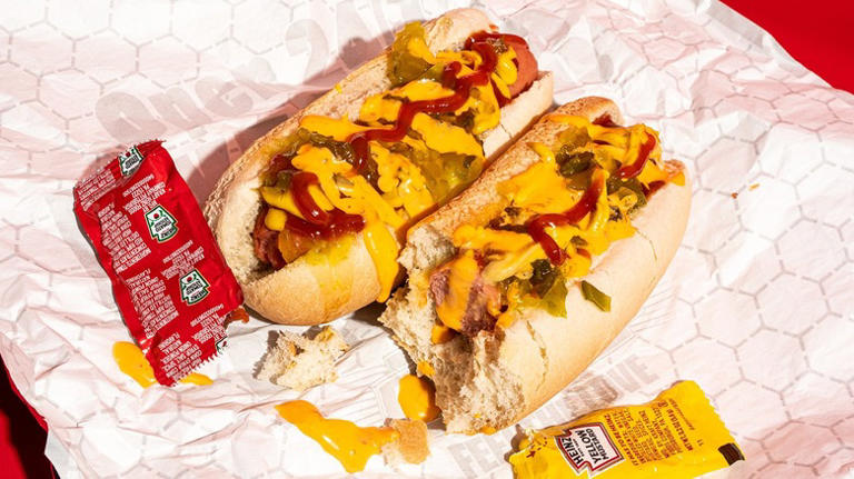 Gas Station Chains With The Best Hot Dogs