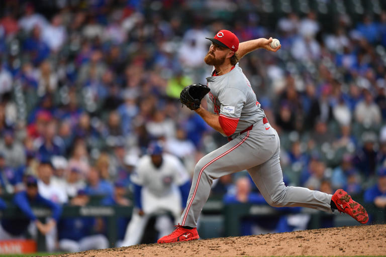 Braves sign intriguing arm to bolster bullpen