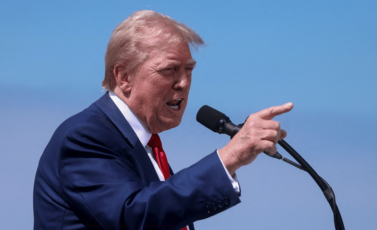 Trump keeping Iran air strikes on the table, White House states