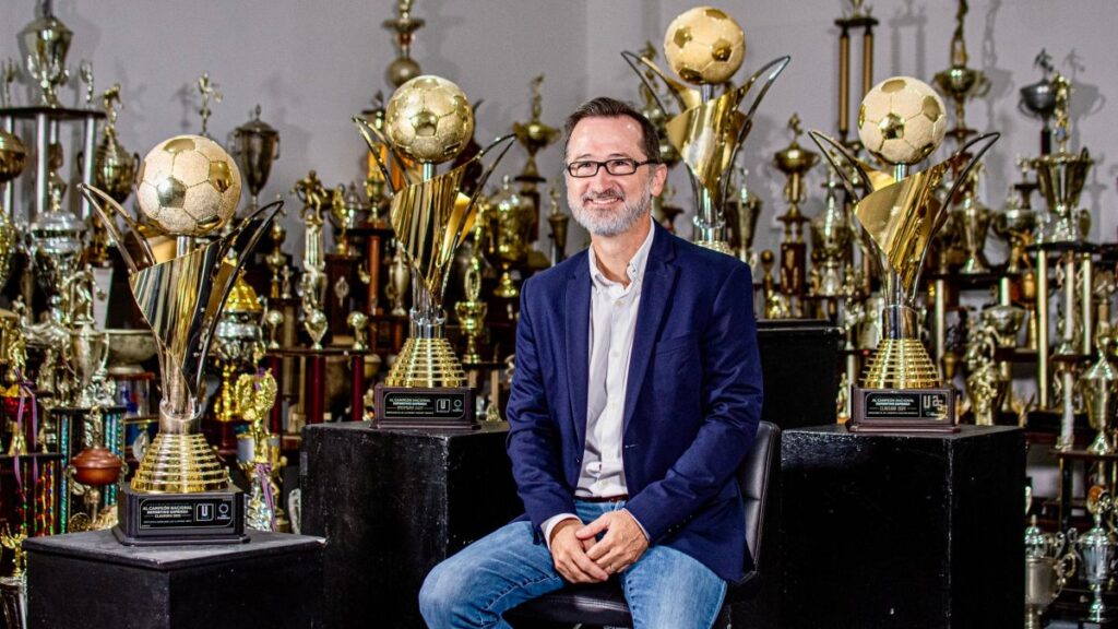 Juan Carlos Rojas se cansa y se arma escándalo en Deportivo Saprissa