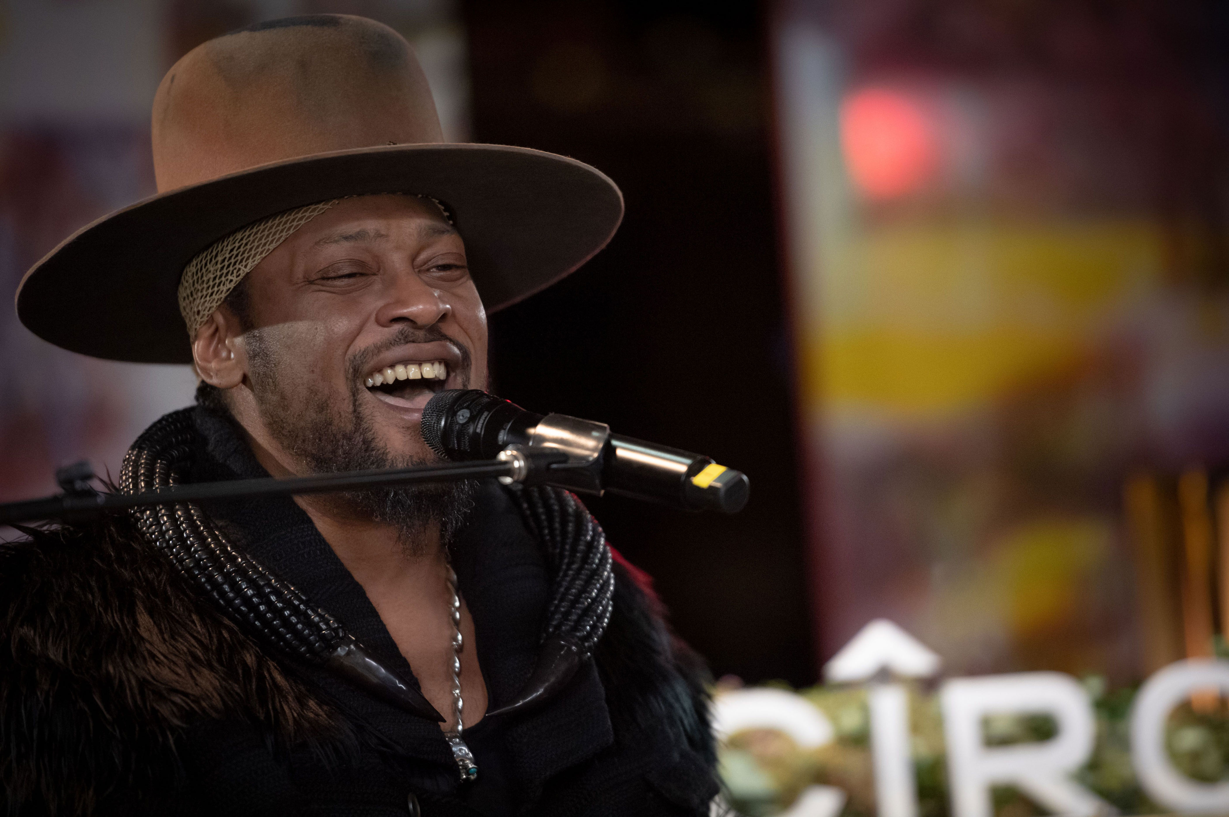 D’Angelo, Meek Mill, Lenny Kravitz, and More to Perform at Roots Picnic ...