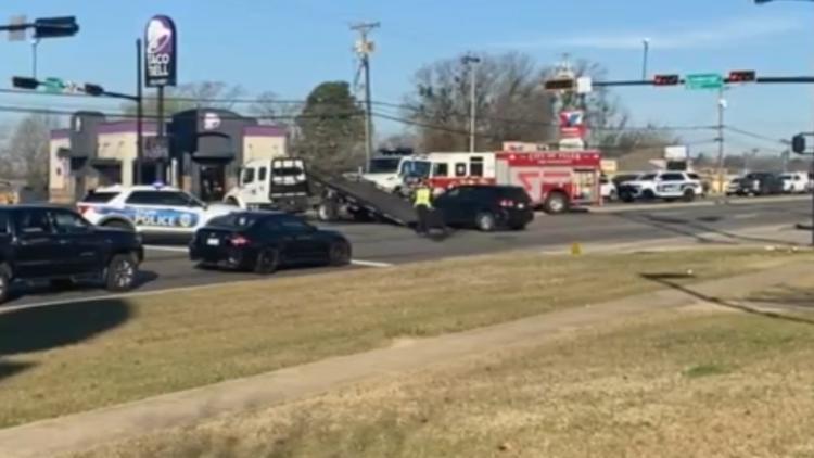 Tyler police responding to major crash on Troup Hwy.