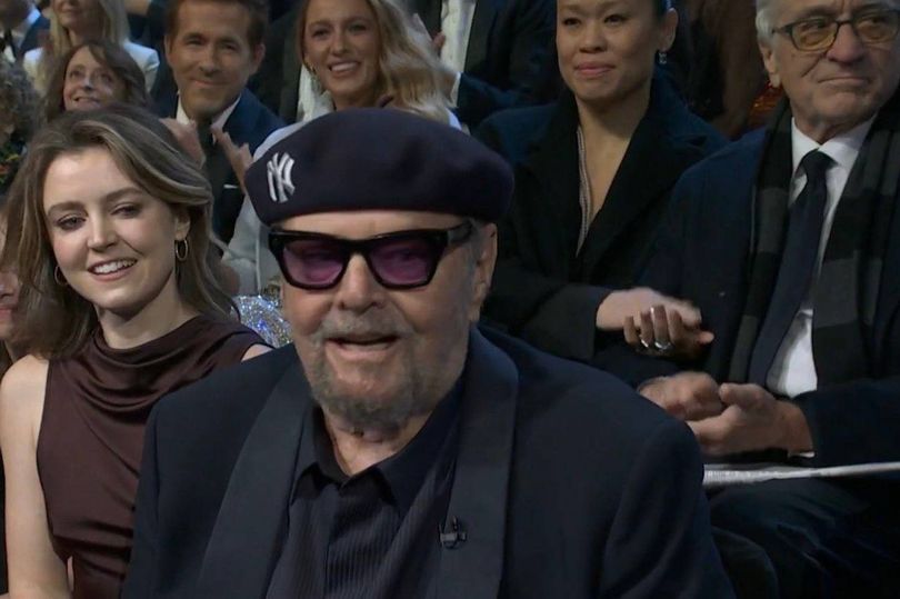 Jack Nicholson breaks cover amid health struggles for SNL anniversary ...