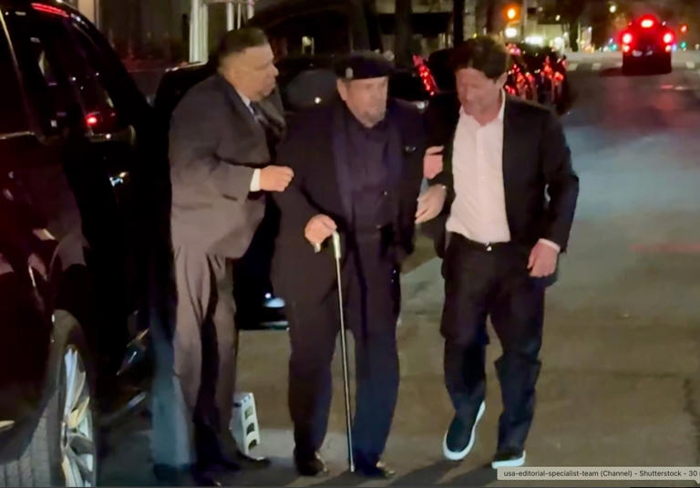 Jack Nicholson, 87, makes rare public appearance during ‘SNL 50’ anniversary special