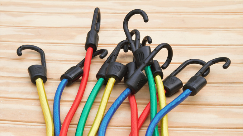 An Old Wire Closet Shelf Will Be Your New Favorite Storage Hack For ...