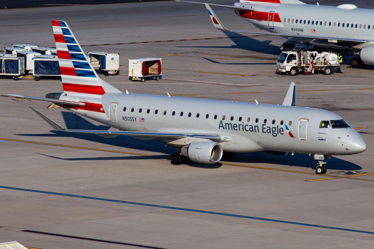 American Airlines Removes CRJ900 & Embraer E175 From Service After ...