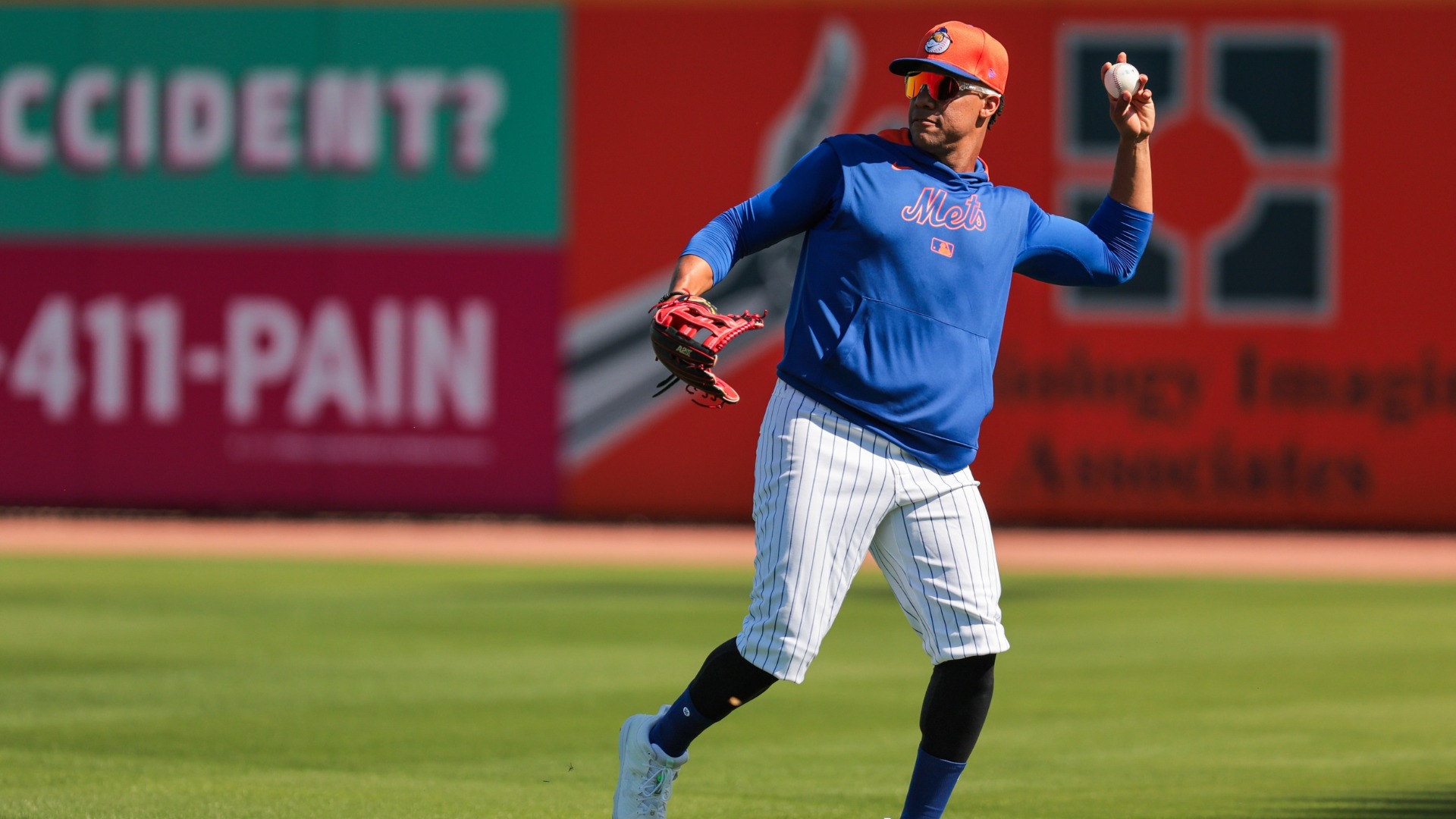 Juan Soto Reports to Mets' Camp After Signing Record Contract