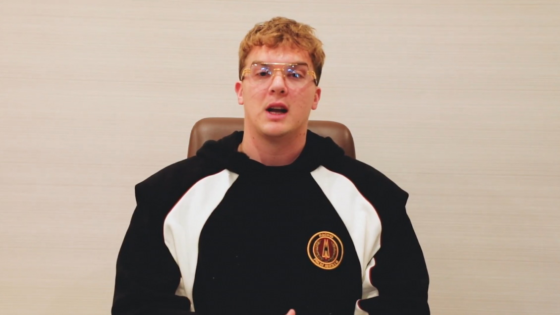 Quién es Hayden Mark Davis, el empresario detrás del “criptofraude” de ...