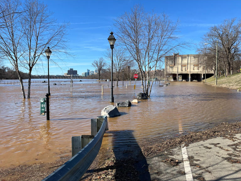 Richmond activates Dock Street floodwall