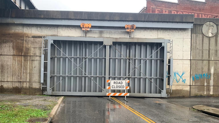 Richmond activates Dock Street floodwall
