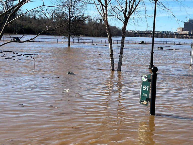 Richmond activates Dock Street floodwall
