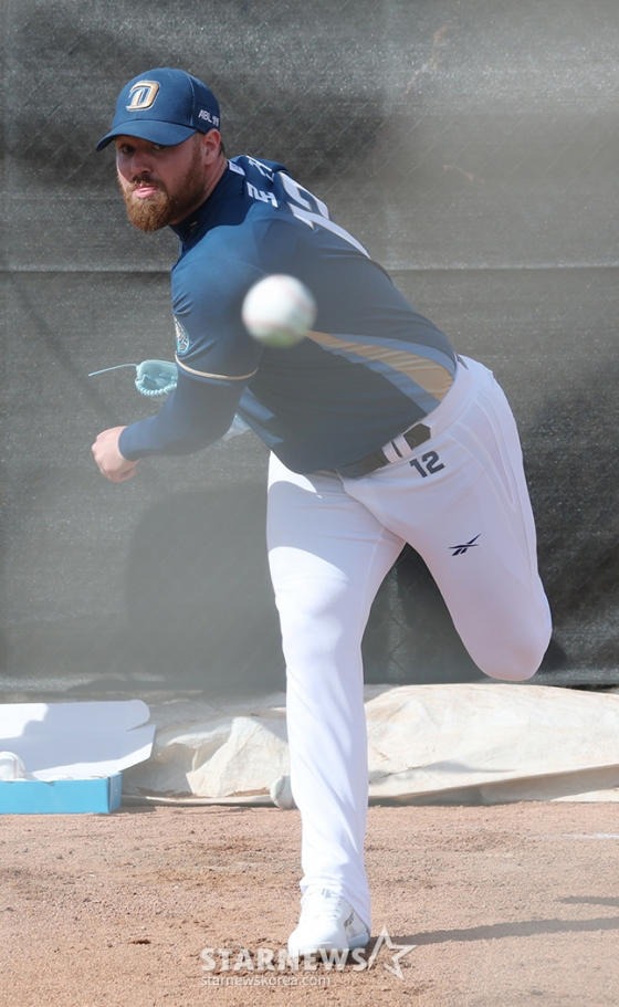 "한국 너무 사랑했다" 푼돈 받고 KBO 떠난 '꽃미남 외인' 감동 비화, 'ML 6년 차' 친구 추천하고 떠났다 [투손 현장]