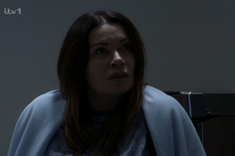 ITV Coronation Street fans say 'sort it out' after hospital 'mistake' ITV Coronation Street fans say 'sort it out' after hospital 'mistake'