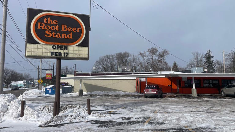 Kalamazoo's Root Beer Stand opens for its 95th season