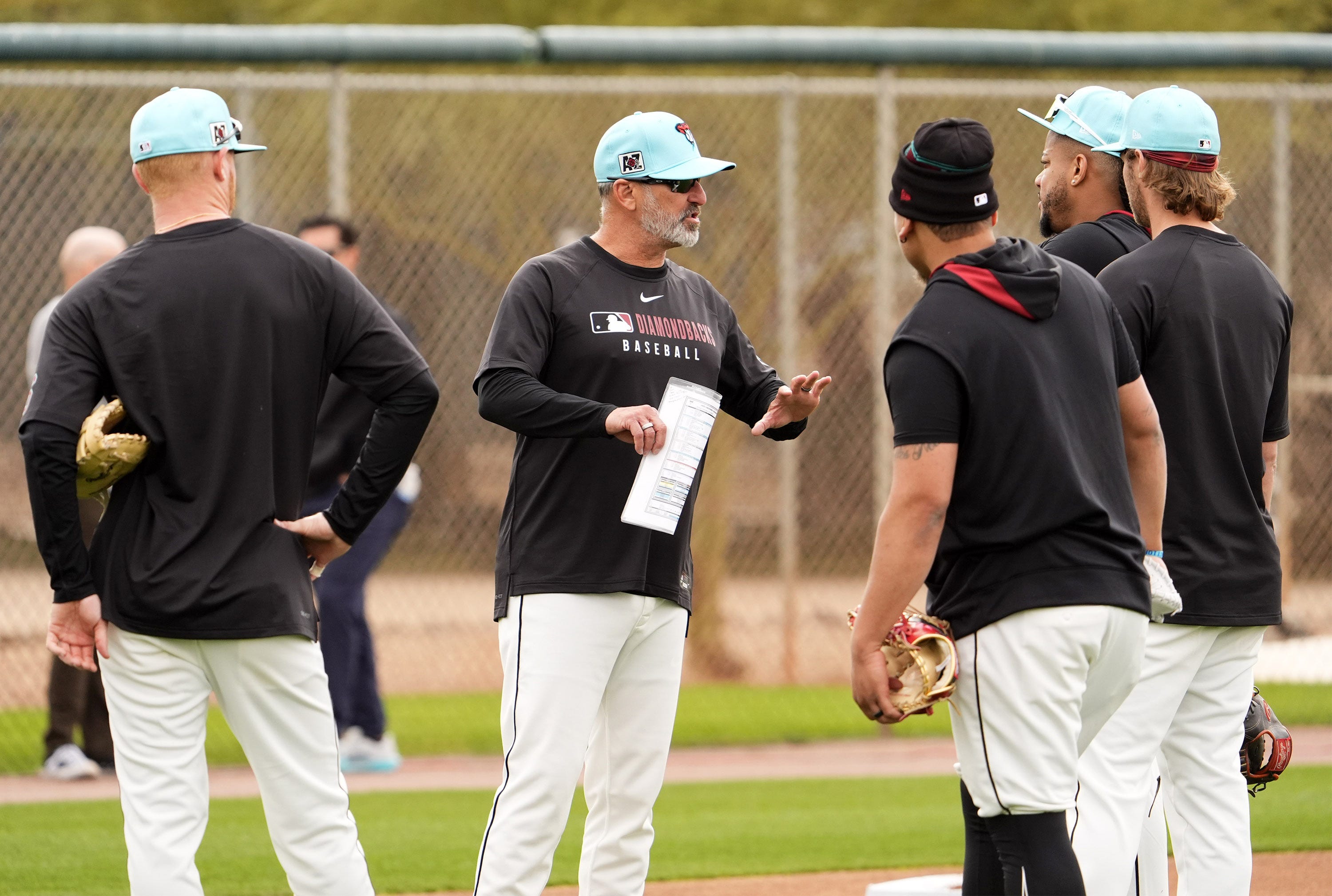 Arizona Diamondbacks reunite and get to work for 1st full-team workout ...