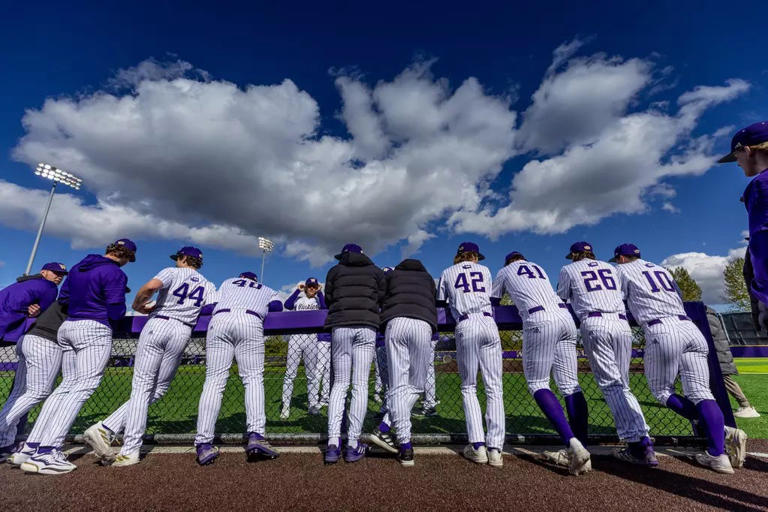 Washington Baseball falls 10-4 to USC in regular season finale