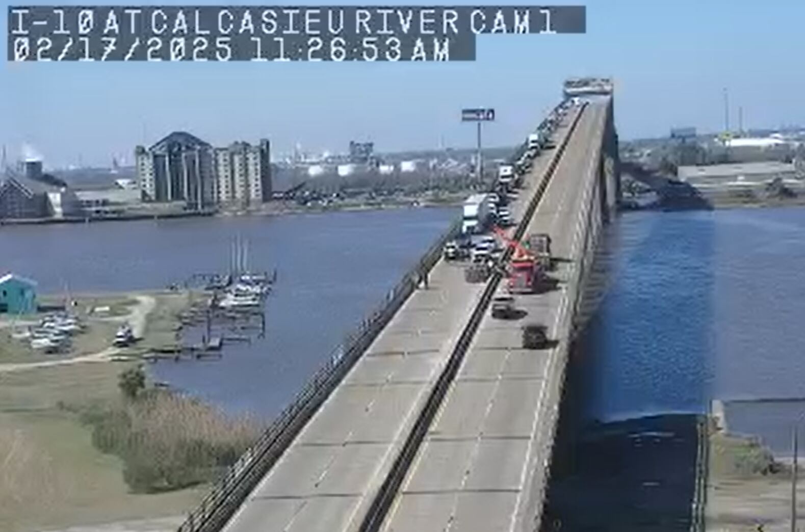 I-10 W closed at Lakeshore Drive after accident on Calcasieu River Bridge