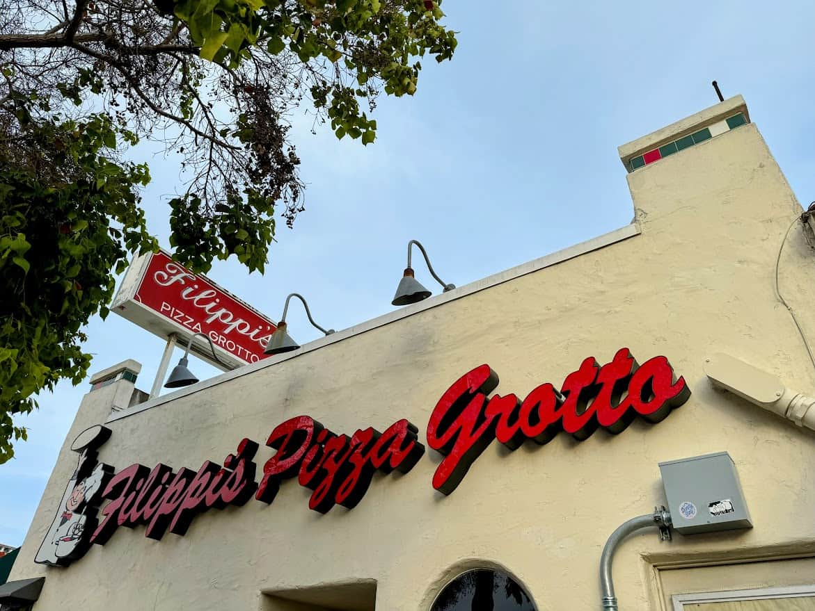Filippi’s Pizza Grotto Review – Does It Live Up to the Legend?