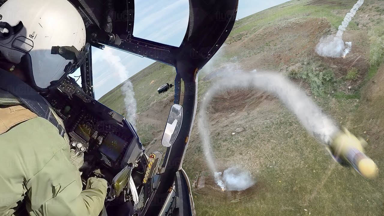 US Pilots' Extreme Technique to Dodge Enemy Missiles Mid-Air