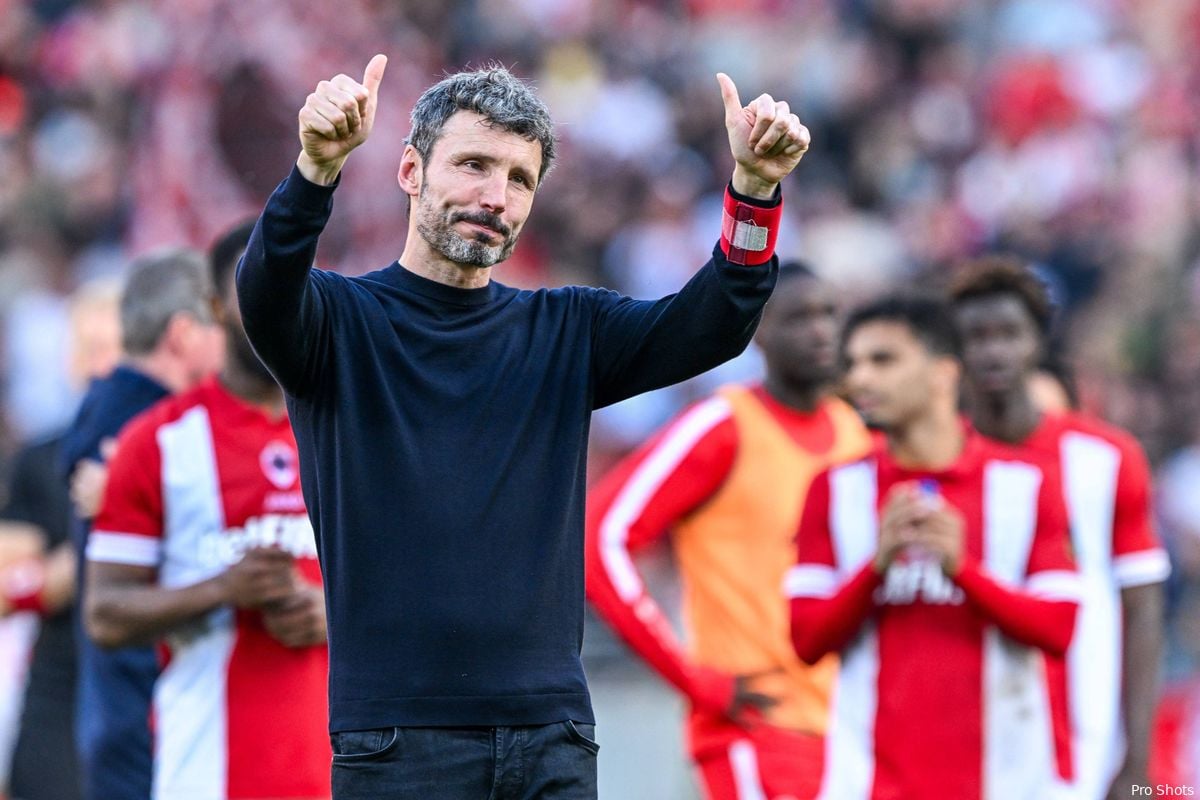 Van Bommel over Feyenoord: "Het moet rustig worden binnen de club"