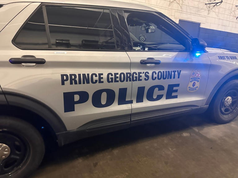 Police: Man dies after being hit by car in Prince George’s County Police: Man dies after being hit by car in Prince George’s County