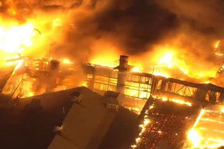 Huge fire breaks out as Jenkintown warehouse 'explodes' with workers ...