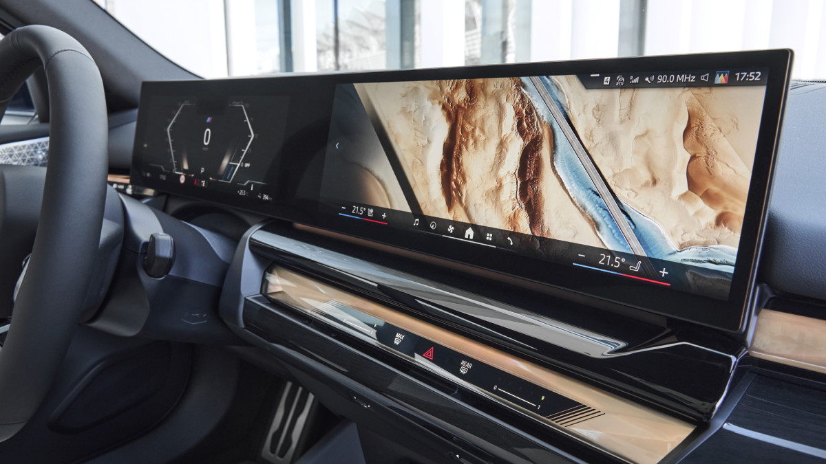 5 interior design mistakes automakers keep making (and why drivers hate ...