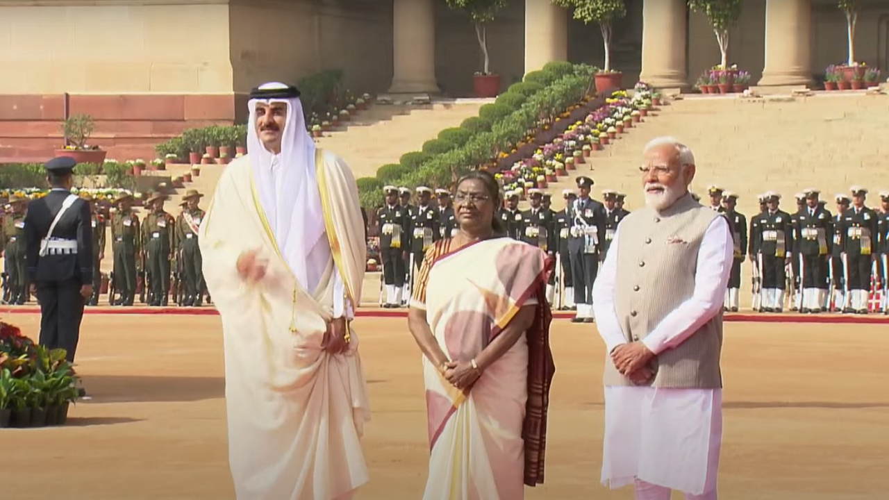 Watch: Qatar Amir Sheikh Tamim Bin Hamad AL Thani receives ceremonial ...