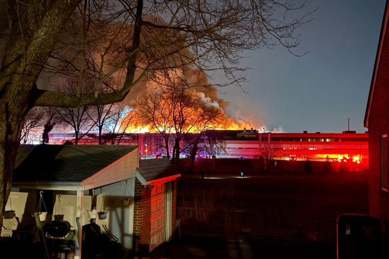 Huge fire breaks out as Jenkintown warehouse 'explodes' with workers ...