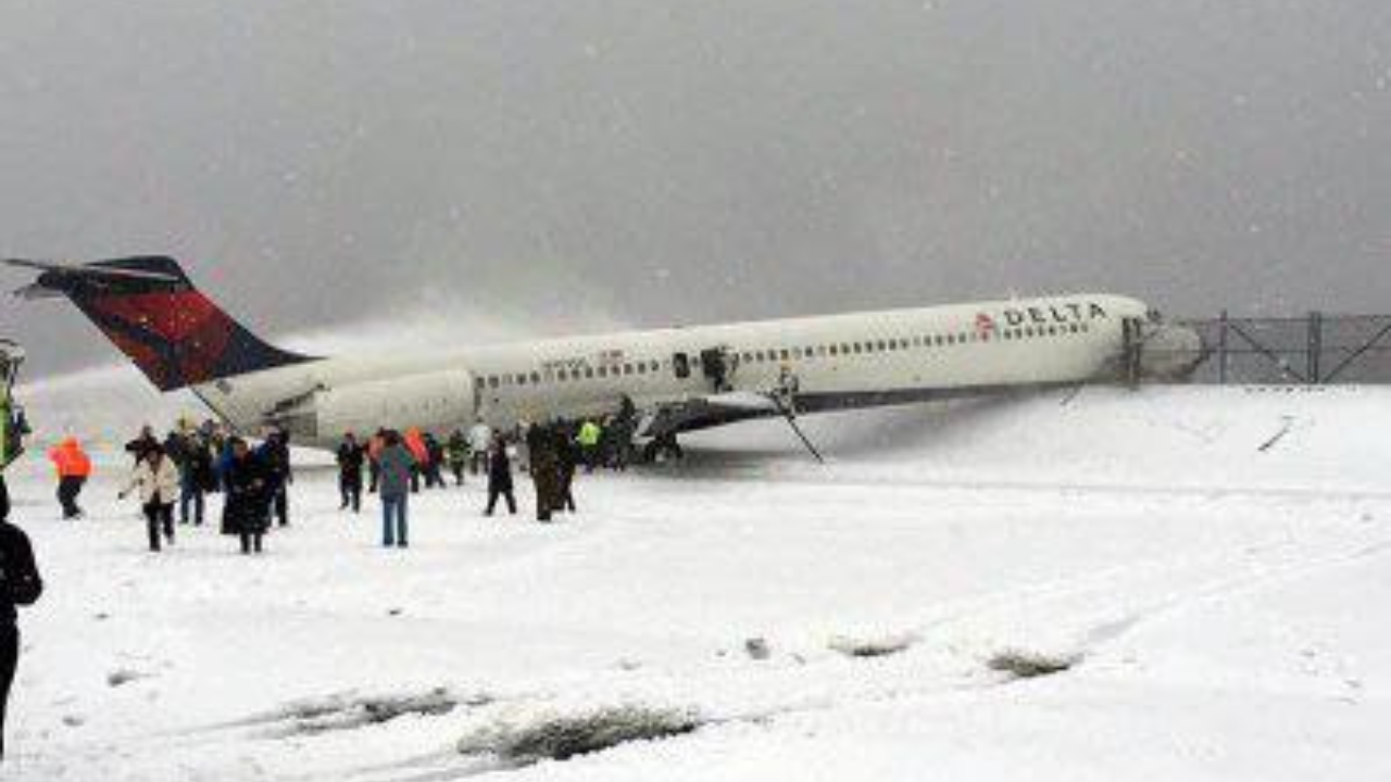 Déjà vu? Delta plane crash bears eerie similarity to a 2015 incident ...