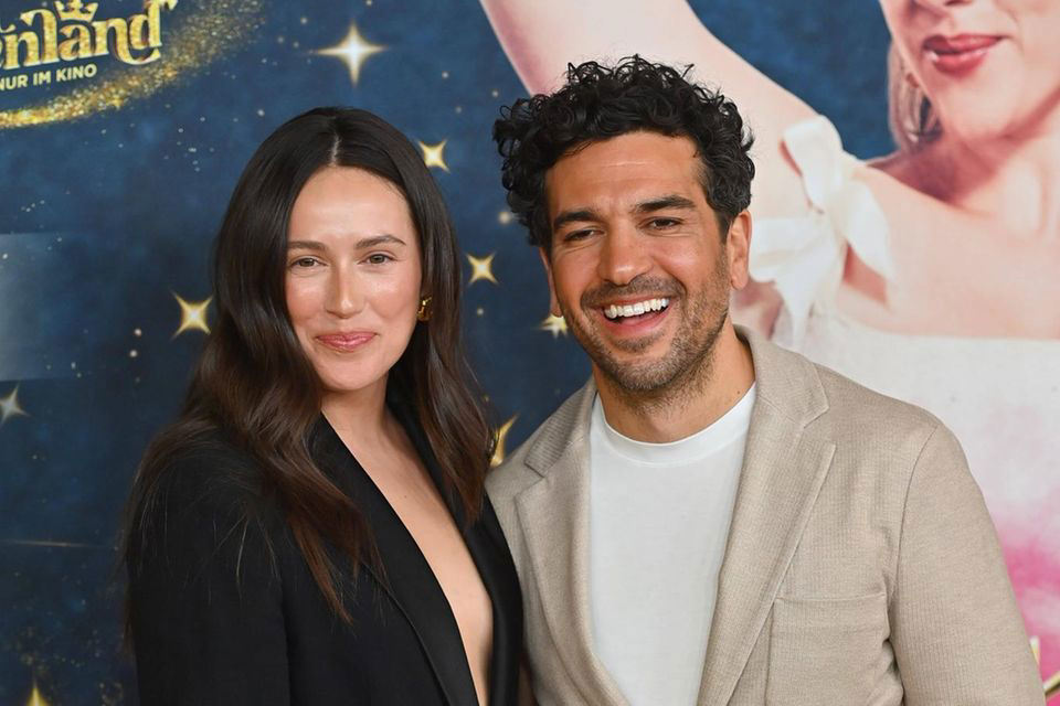 Elyas M’Barek: So hält er die Ehe mit seiner Frau Jessica frisch Elyas M’Barek: So hält er die Ehe mit seiner Frau Jessica frisch