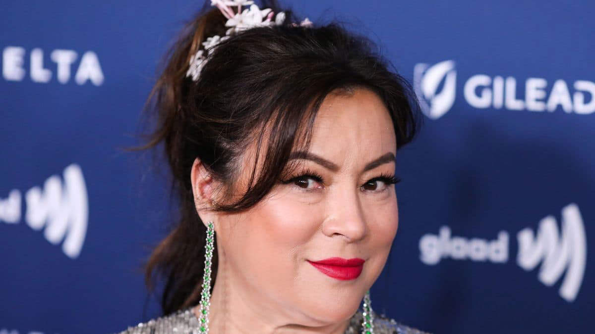 RHOBH rumor claims cast wants Jennifer Tilly off the show RHOBH rumor claims cast wants Jennifer Tilly off the show